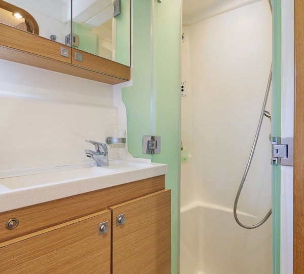 STADIUM Yacht Charter Details, Chantier Catana | CHARTERWORLD Luxury ...